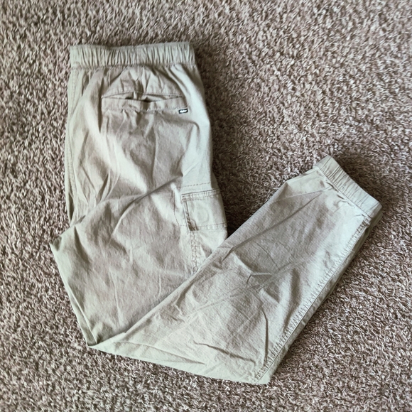 Hurley | Pants | Hurley Army Colored Cargo Pants With Tapered Fit ...